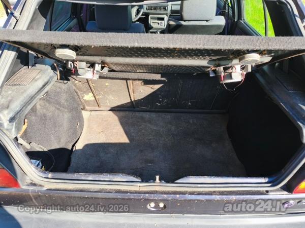 Violets Volkswagen Golf 1990 Veru, ar dzinēja tilpumu 1.80 L un nobraukumu 271 tūkst. km par 2300 €, foto 10 vietnē AUTOMOTO.COM.LV