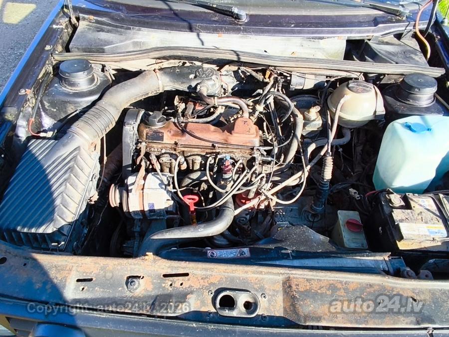 Violets Volkswagen Golf 1990 Veru, ar dzinēja tilpumu 1.80 L un nobraukumu 271 tūkst. km par 2300 €, foto 11 vietnē AUTOMOTO.COM.LV