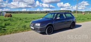 Violet Volkswagen Golf 1992 in Jelgava, with an engine capacity of 1.90 L and mileage of 200 thousand km for 720 €, photo 4 on AUTOMOTO.COM.LV