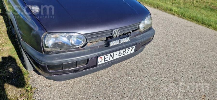 Violet Volkswagen Golf 1992 in Jelgava, with an engine capacity of 1.90 L and mileage of 200 thousand km for 720 €, photo 9 on AUTOMOTO.COM.LV