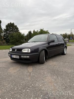 Фиолетовый Фольксваген Гольф 1992 в Цесис, объемом двигателя 1.80 л и пробегом 241 тыс. км за 1500 €, фото 3 на AUTOMOTO.COM.LV