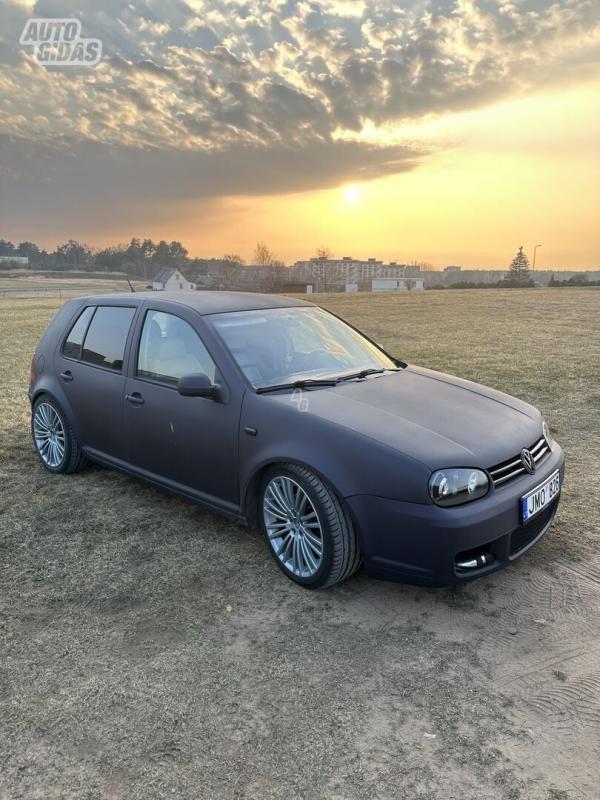 Violets Volkswagen Golf 1998 Druskininkai, ar dzinēja tilpumu 1.80 L un nobraukumu 404 tūkst. km par 1800 €, foto 1 vietnē AUTOMOTO.COM.LV