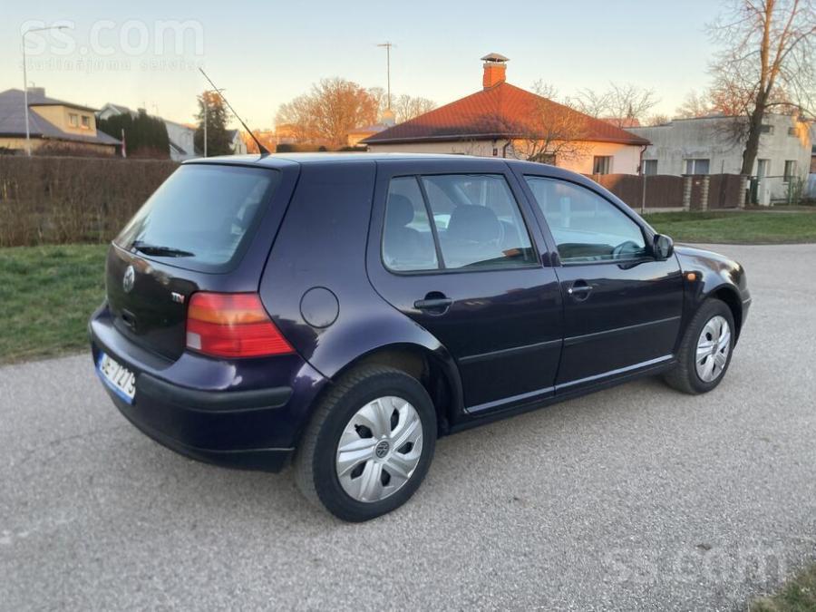 Violet Volkswagen Golf 1999 in Jelgava, with an engine capacity of 1.90 L and mileage of 337 thousand km for 1350 €, photo 4 on AUTOMOTO.COM.LV