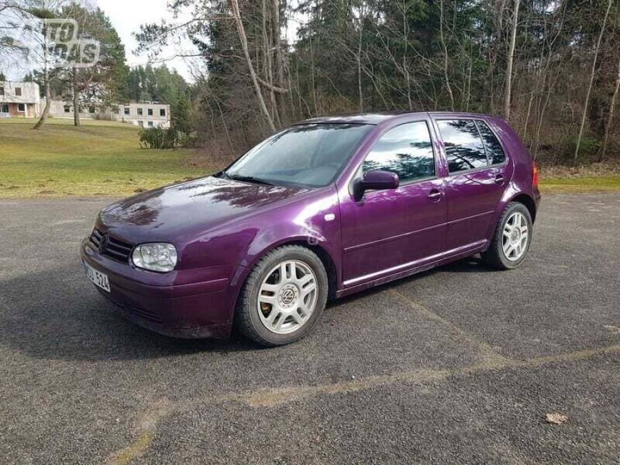 Violet Volkswagen Golf 2002 in Vilnius, with an engine capacity of 1.90 L and mileage of 319 thousand km for 1299 €, photo 1 on AUTOMOTO.COM.LV