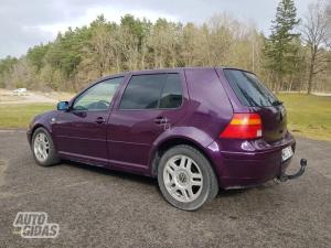 Violet Volkswagen Golf 2002 in Vilnius, with an engine capacity of 1.90 L and mileage of 319 thousand km for 1299 €, photo 8 on AUTOMOTO.COM.LV