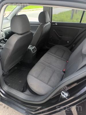 Violets Volkswagen Golf 2007 Daugavpils, ar dzinēja tilpumu 1.90 L un nobraukumu 297 tūkst. km par 2300 €, foto 8 vietnē AUTOMOTO.COM.LV