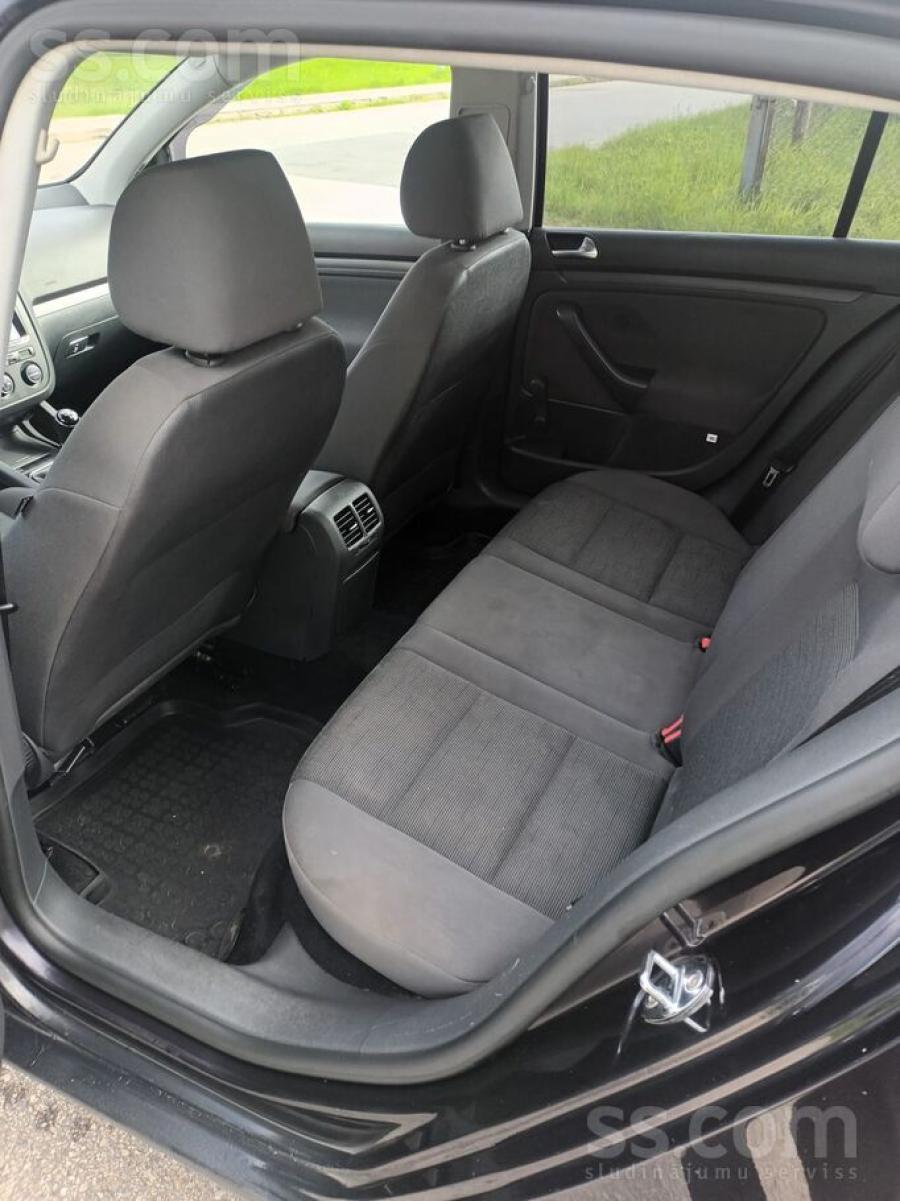 Violets Volkswagen Golf 2007 Daugavpils, ar dzinēja tilpumu 1.90 L un nobraukumu 297 tūkst. km par 2300 €, foto 8 vietnē AUTOMOTO.COM.LV