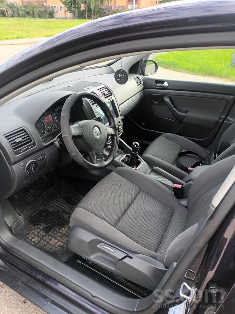Violets Volkswagen Golf 2007 Daugavpils, ar dzinēja tilpumu 1.90 L un nobraukumu 297 tūkst. km par 2200 €, foto 6 vietnē AUTOMOTO.COM.LV