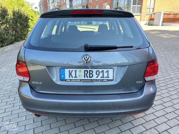 Violet Volkswagen Golf 2011 in Klaipeda, with an engine capacity of 1.60 L and mileage of 214 thousand km for 3950 €, photo 4 on AUTOMOTO.COM.LV