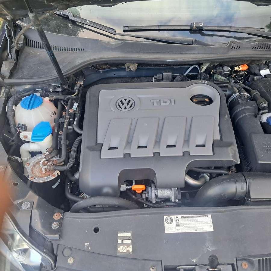 Violets Volkswagen Golf 2011 Marijampole, ar dzinēja tilpumu 1.97 L un nobraukumu 283 tūkst. km par 3500 €, foto 13 vietnē AUTOMOTO.COM.LV