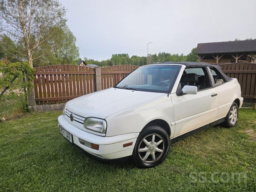 White Volkswagen Golf 1998 in Jelgava, with an engine capacity of 2.00 L and mileage of 164 thousand km for 1550 €, photo 1 on AUTOMOTO.COM.LV