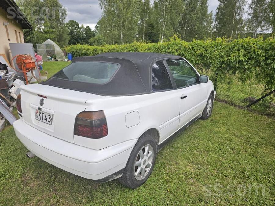 White Volkswagen Golf 1998 in Jelgava, with an engine capacity of 2.00 L and mileage of 164 thousand km for 1550 €, photo 2 on AUTOMOTO.COM.LV