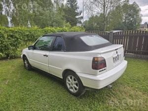 White Volkswagen Golf 1998 in Jelgava, with an engine capacity of 2.00 L and mileage of 164 thousand km for 1550 €, photo 9 on AUTOMOTO.COM.LV