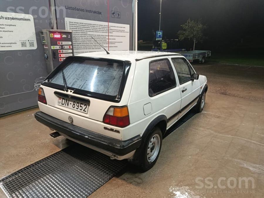 Balts Volkswagen Golf 1985 Valmiera, ar dzinēja tilpumu 1.30 L un nobraukumu 99 tūkst. km par 1500 €, foto 5 vietnē AUTOMOTO.COM.LV