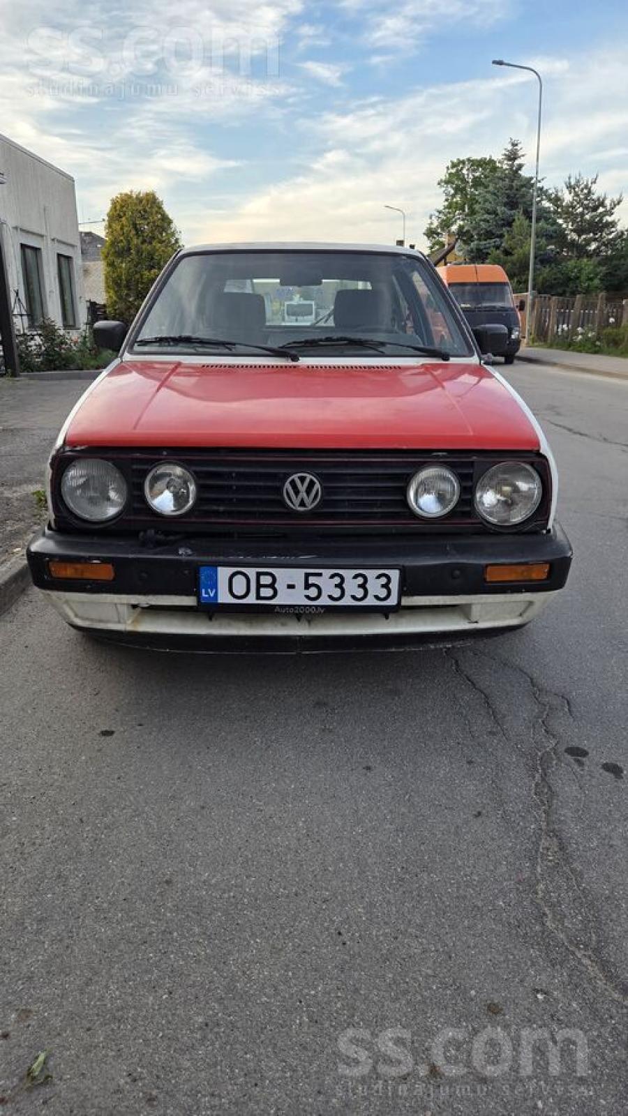Balts Volkswagen Golf 1991 Tukums, ar dzinēja tilpumu 1.60 L un nobraukumu 285 tūkst. km par 1200 €, foto 1 vietnē AUTOMOTO.COM.LV