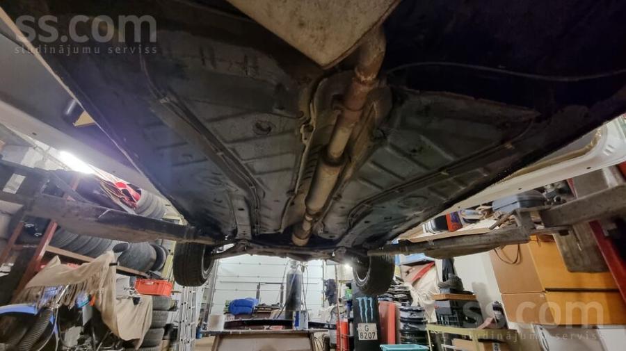 Balts Volkswagen Golf 1991 Tukums, ar dzinēja tilpumu 1.60 L un nobraukumu 285 tūkst. km par 1200 €, foto 7 vietnē AUTOMOTO.COM.LV