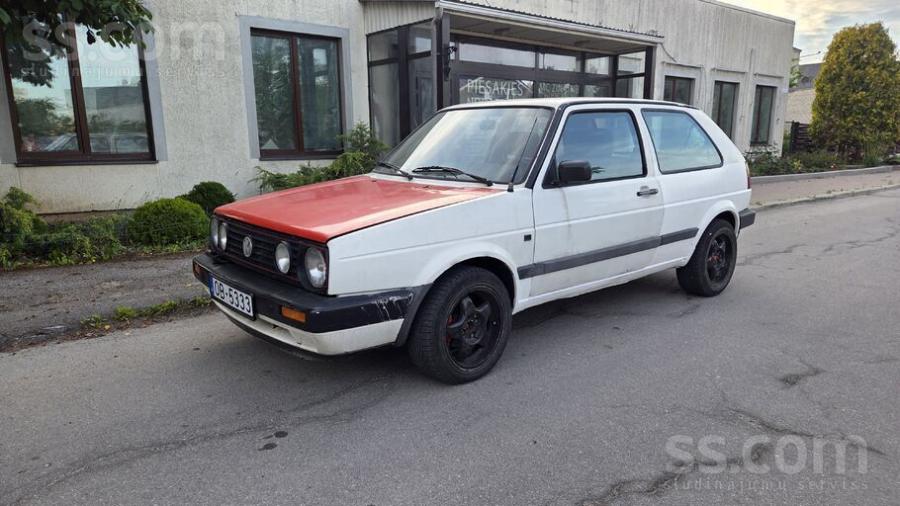 Balts Volkswagen Golf 1991 Tukums, ar dzinēja tilpumu 1.60 L un nobraukumu 285 tūkst. km par 1200 €, foto 9 vietnē AUTOMOTO.COM.LV
