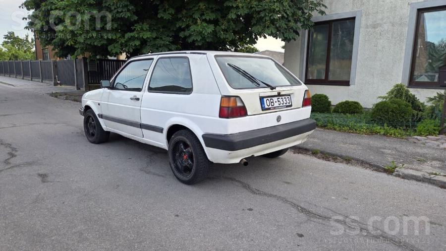 Balts Volkswagen Golf 1991 Tukums, ar dzinēja tilpumu 1.60 L un nobraukumu 285 tūkst. km par 1200 €, foto 11 vietnē AUTOMOTO.COM.LV