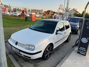 Balts Volkswagen Golf 1998 Jelgava, ar dzinēja tilpumu 1.60 L un nobraukumu 305 tūkst. km par 1350 €, foto  vietnē AUTOMOTO.COM.LV