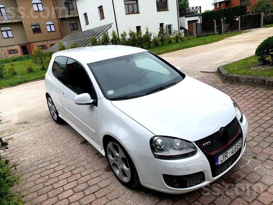 White Volkswagen Golf 2005 in Jelgava, with an engine capacity of 2.00 L and mileage of 341 thousand km for 1500 €, photo 1 on AUTOMOTO.COM.LV
