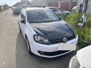 White Volkswagen Golf 2012 in Kaunas, with an engine capacity of 1.60 L and mileage of 250 thousand km for 1800 €, photo 3 on AUTOMOTO.COM.LV