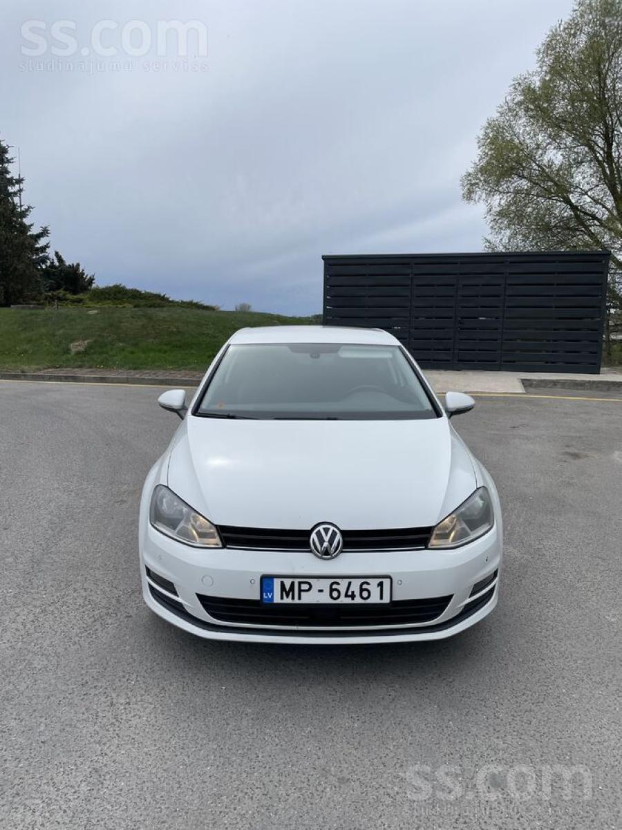White Volkswagen Golf 2013 in Riga, with an engine capacity of 2.00 L and mileage of 250 thousand km for 6100 €, photo 7 on AUTOMOTO.COM.LV