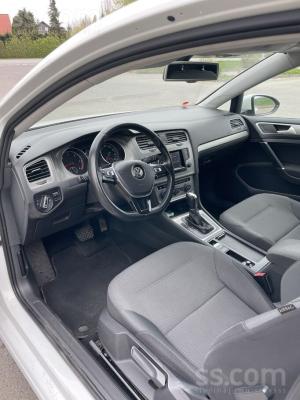 White Volkswagen Golf 2013 in Riga, with an engine capacity of 2.00 L and mileage of 250 thousand km for 6100 €, photo 9 on AUTOMOTO.COM.LV