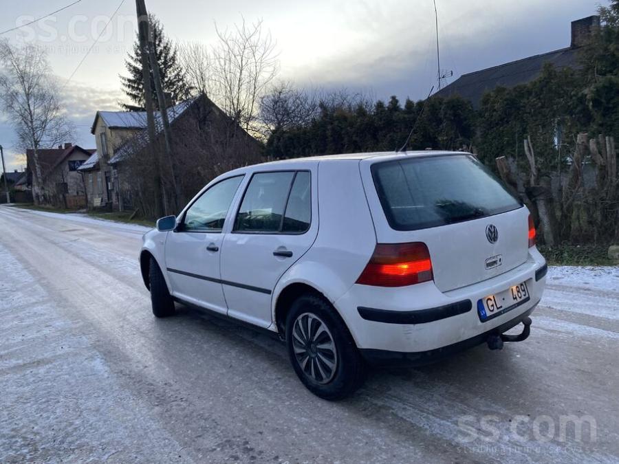 Balts Volkswagen Golf 1999 Jelgava, ar dzinēja tilpumu 1.90 L un nobraukumu 459 tūkst. km par 950 €, foto 1 vietnē AUTOMOTO.COM.LV