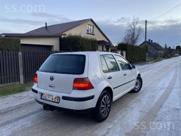 Balts Volkswagen Golf 1999 Jelgava, ar dzinēja tilpumu 1.90 L un nobraukumu 459 tūkst. km par 950 €, foto 3 vietnē AUTOMOTO.COM.LV
