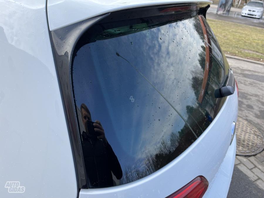 Balts Volkswagen Golf 2016 Kauņa, ar dzinēja tilpumu 2.00 L un nobraukumu 277 tūkst. km par 7999 €, foto 16 vietnē AUTOMOTO.COM.LV