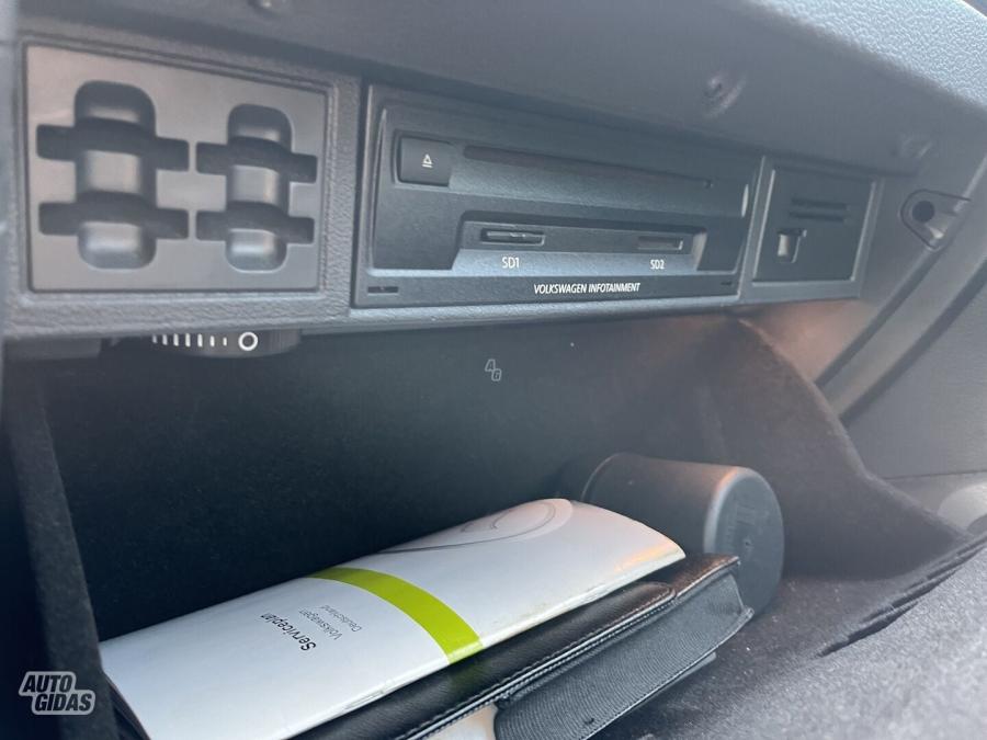 Balts Volkswagen Golf 2016 Kauņa, ar dzinēja tilpumu 2.00 L un nobraukumu 277 tūkst. km par 7999 €, foto 26 vietnē AUTOMOTO.COM.LV