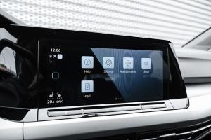Balts Volkswagen Golf 2021 Mārupe, ar dzinēja tilpumu 1.50 L un nobraukumu 88 tūkst. km par 16150 €, foto 22 vietnē AUTOMOTO.COM.LV
