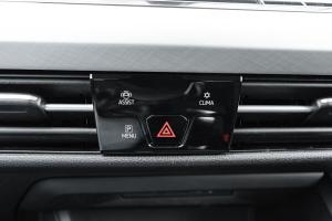 Balts Volkswagen Golf 2021 Mārupe, ar dzinēja tilpumu 1.50 L un nobraukumu 88 tūkst. km par 16150 €, foto 24 vietnē AUTOMOTO.COM.LV
