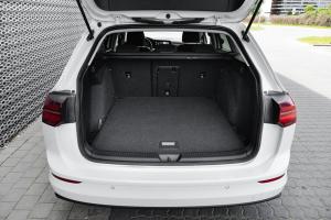 Balts Volkswagen Golf 2021 Mārupe, ar dzinēja tilpumu 1.50 L un nobraukumu 88 tūkst. km par 16150 €, foto 28 vietnē AUTOMOTO.COM.LV