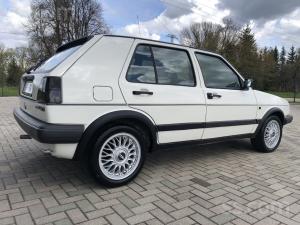Белый Фольксваген Гольф 1988 в Рига, объемом двигателя 1.60 л и пробегом 264 тыс. км за 4990 €, фото 9 на AUTOMOTO.COM.LV