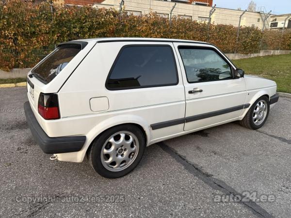 White Volkswagen Golf 1989 in Tallinn, with an engine capacity of 1.80 L and mileage of 0 thousand km for 9999 €, photo 3 on AUTOMOTO.COM.LV