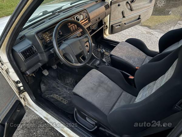 Balts Volkswagen Golf 1989 Tallina, ar dzinēja tilpumu 1.80 L un nobraukumu 0 tūkst. km par 9999 €, foto 11 vietnē AUTOMOTO.COM.LV