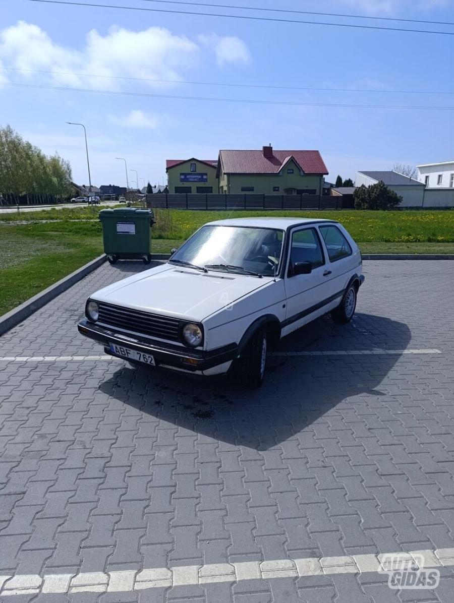 White Volkswagen Golf 1989 in Kretinga, with an engine capacity of 1.30 L and mileage of 250 thousand km for 980 €, photo 8 on AUTOMOTO.COM.LV