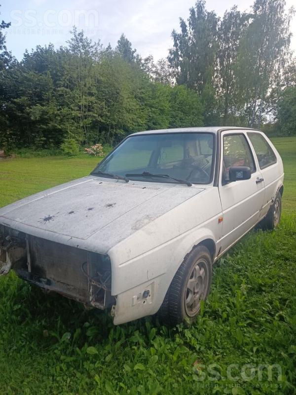 Balts Volkswagen Golf 1989 Gulbene, ar dzinēja tilpumu 1.60 L un nobraukumu 434 tūkst. km par 600 €, foto 1 vietnē AUTOMOTO.COM.LV