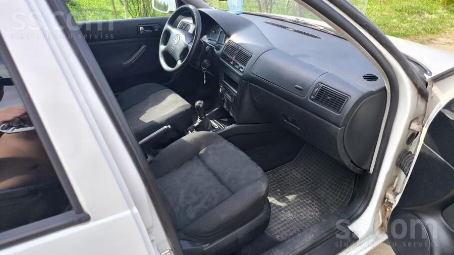Balts Volkswagen Golf 1998 Daugavpils, ar dzinēja tilpumu 1.90 L un nobraukumu 290 tūkst. km par 1250 €, foto 12 vietnē AUTOMOTO.COM.LV