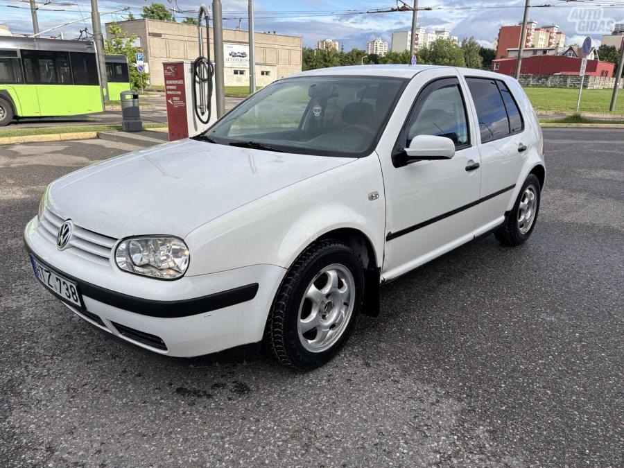 Balts Volkswagen Golf 1998 Kauņa, ar dzinēja tilpumu 1.90 L un nobraukumu 279 tūkst. km par 550 €, foto 1 vietnē AUTOMOTO.COM.LV
