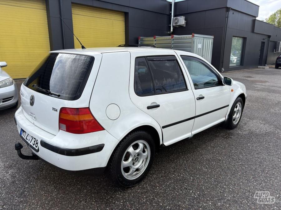 Balts Volkswagen Golf 1998 Kauņa, ar dzinēja tilpumu 1.90 L un nobraukumu 279 tūkst. km par 550 €, foto 4 vietnē AUTOMOTO.COM.LV