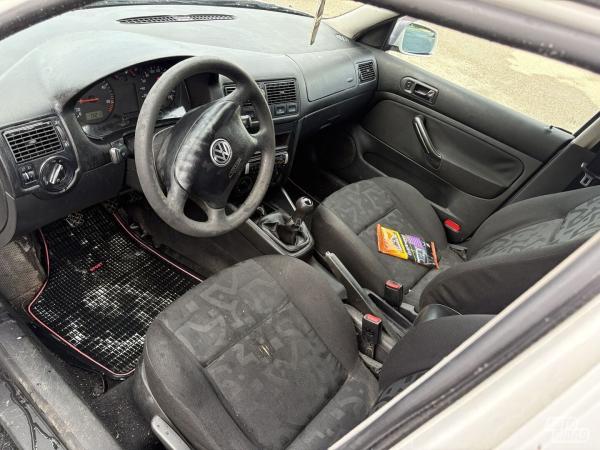 White Volkswagen Golf 1998 in Kaunas, with an engine capacity of 1.90 L and mileage of 279 thousand km for 550 €, photo 7 on AUTOMOTO.COM.LV