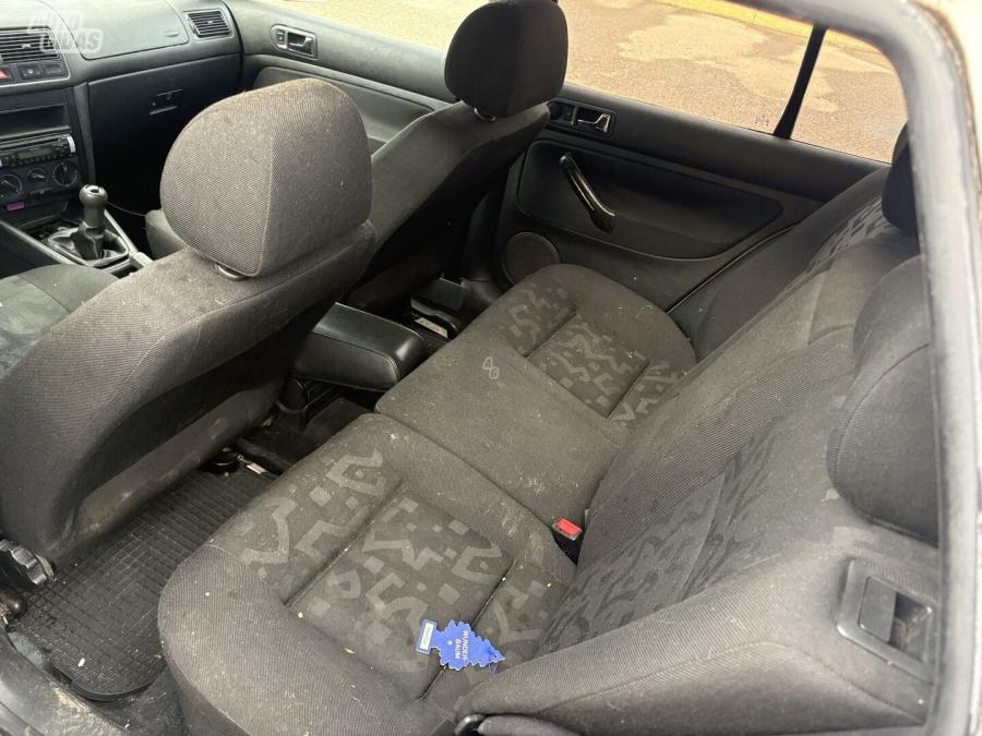 Balts Volkswagen Golf 1998 Kauņa, ar dzinēja tilpumu 1.90 L un nobraukumu 279 tūkst. km par 550 €, foto 10 vietnē AUTOMOTO.COM.LV
