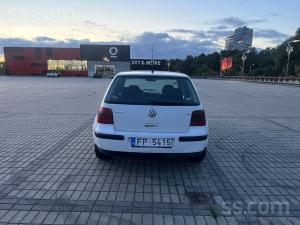 Balts Volkswagen Golf 1998 Rīga, ar dzinēja tilpumu 1.60 L un nobraukumu 240 tūkst. km par 1290 €, foto 5 vietnē AUTOMOTO.COM.LV