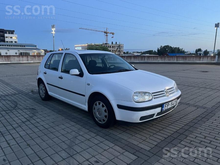 Balts Volkswagen Golf 1998 Rīga, ar dzinēja tilpumu 1.60 L un nobraukumu 240 tūkst. km par 1290 €, foto 8 vietnē AUTOMOTO.COM.LV