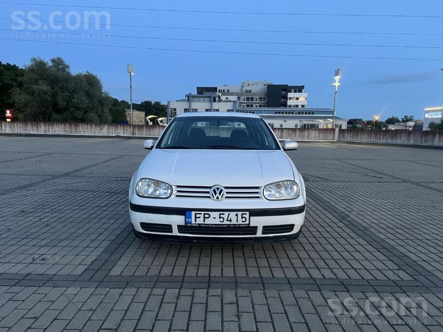 Balts Volkswagen Golf 1998 Rīga, ar dzinēja tilpumu 1.60 L un nobraukumu 240 tūkst. km par 1290 €, foto 9 vietnē AUTOMOTO.COM.LV