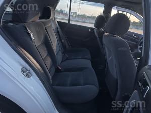 Balts Volkswagen Golf 1998 Rīga, ar dzinēja tilpumu 1.60 L un nobraukumu 240 tūkst. km par 1290 €, foto 12 vietnē AUTOMOTO.COM.LV