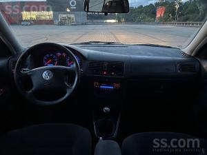 Balts Volkswagen Golf 1998 Rīga, ar dzinēja tilpumu 1.60 L un nobraukumu 240 tūkst. km par 1290 €, foto 14 vietnē AUTOMOTO.COM.LV