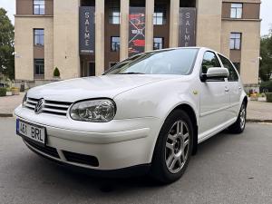 White Volkswagen Golf 1999 in Tallinn, with an engine capacity of 1.60 L and mileage of 198 thousand km for 1899 €, photo  on AUTOMOTO.COM.LV